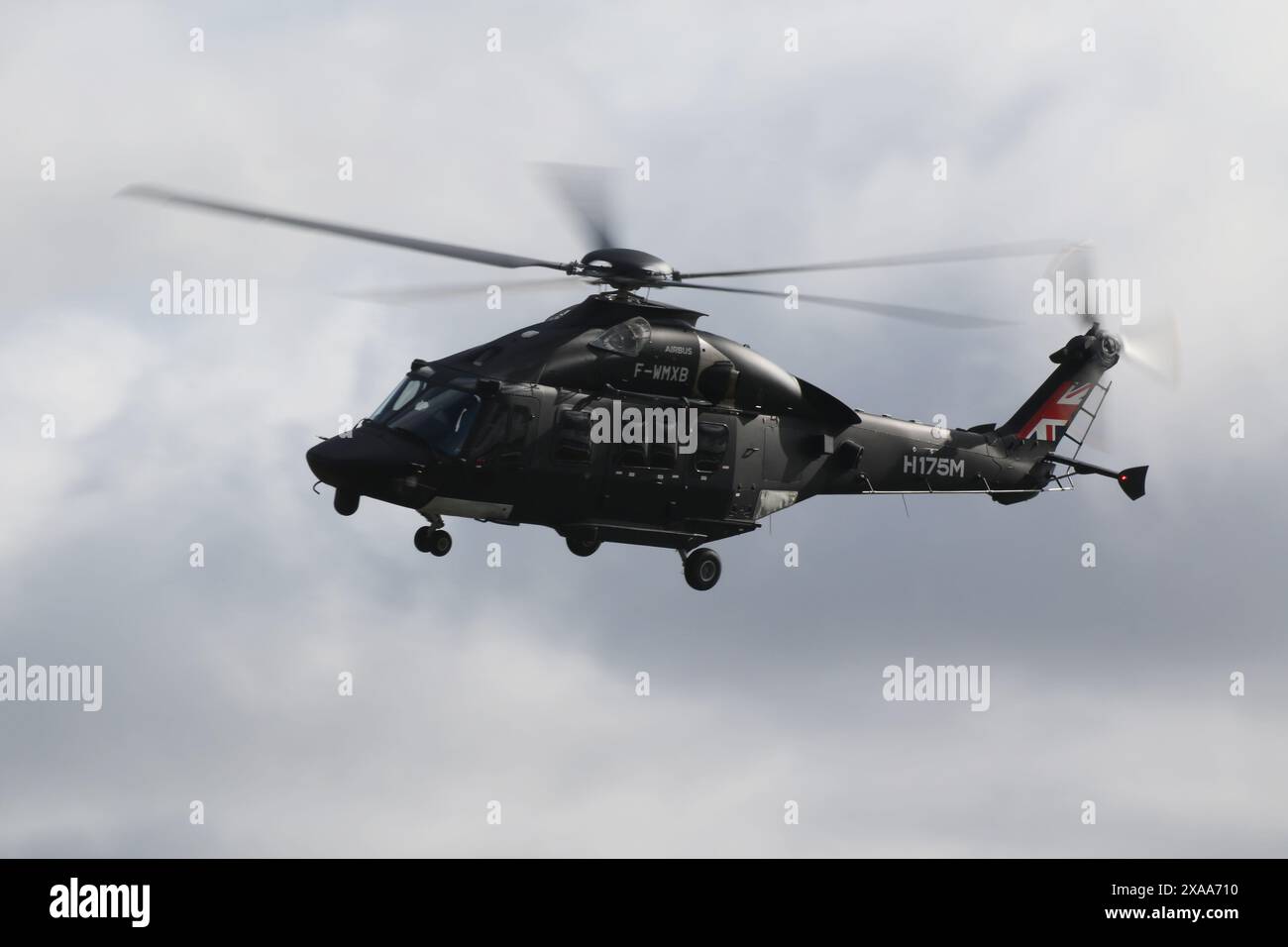 F-WMXB, an Airbus Helicopters H175M medium helicopter, departing from ...