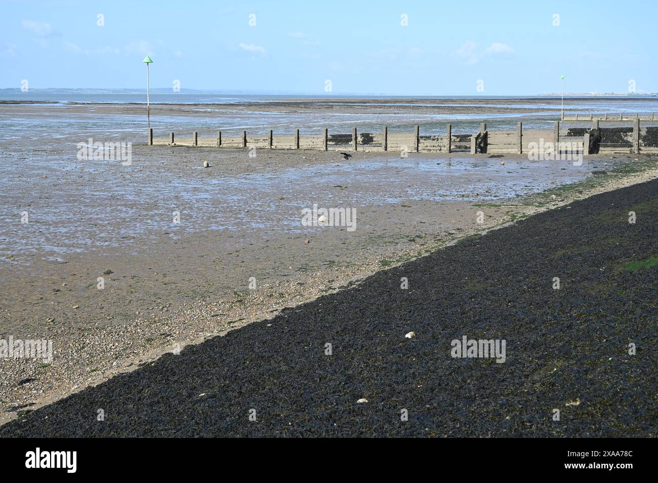 The tide is out at Southend on Sea Stock Photo - Alamy