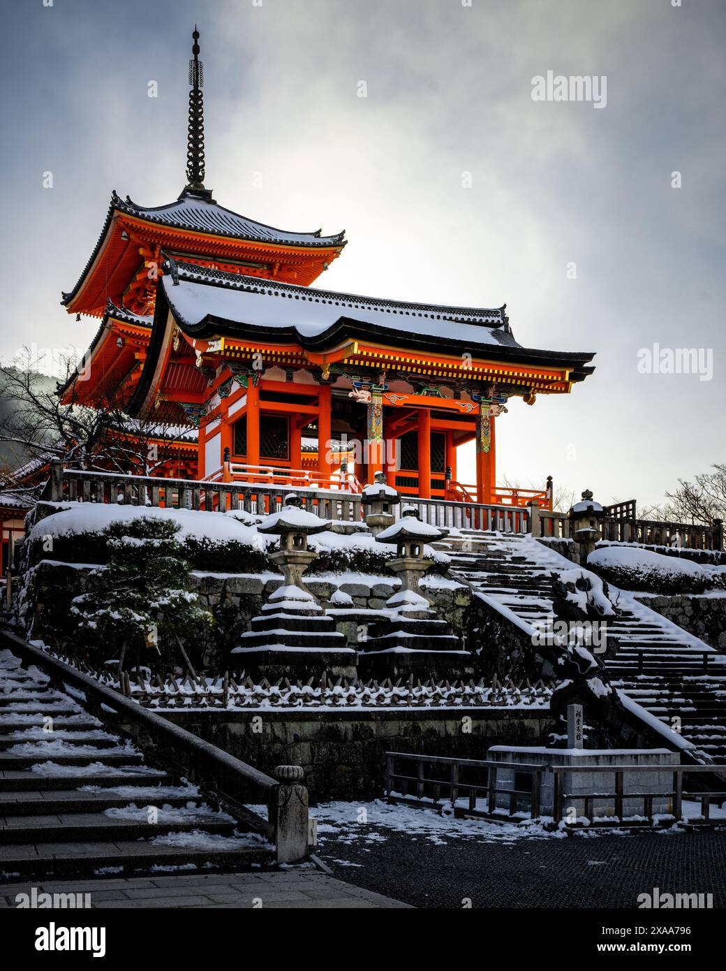 Early morning view of rare snow covered Kiyomizudera Buddhist Temple ...