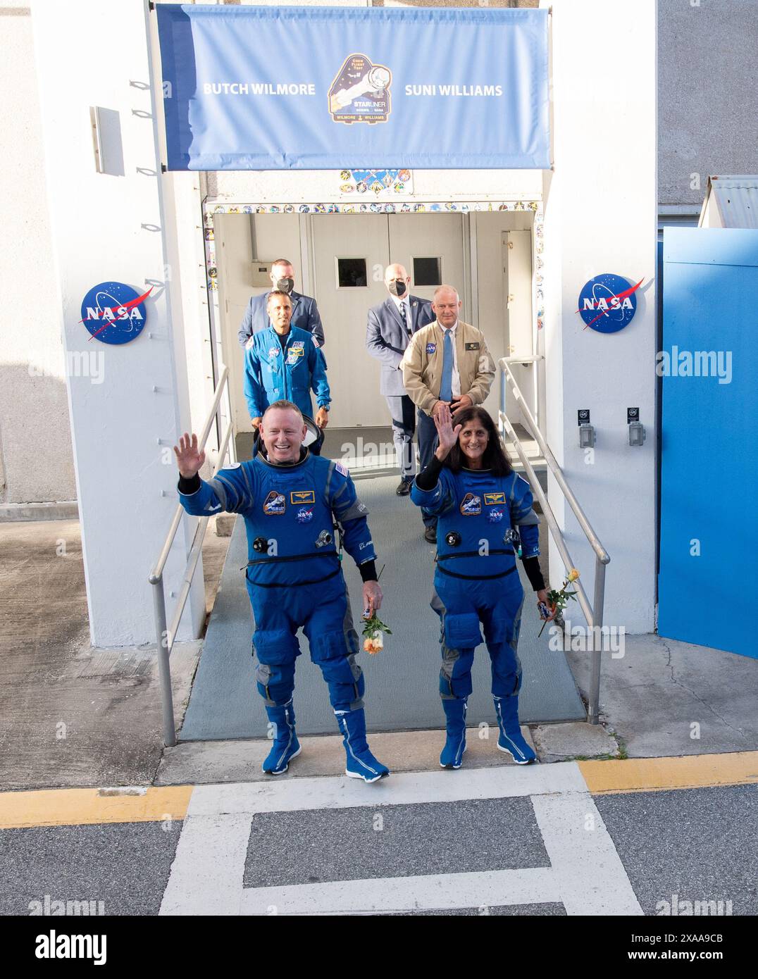 (240605) -- WASHINGTON, June 5, 2024 (Xinhua) -- NASA astronauts Butch ...