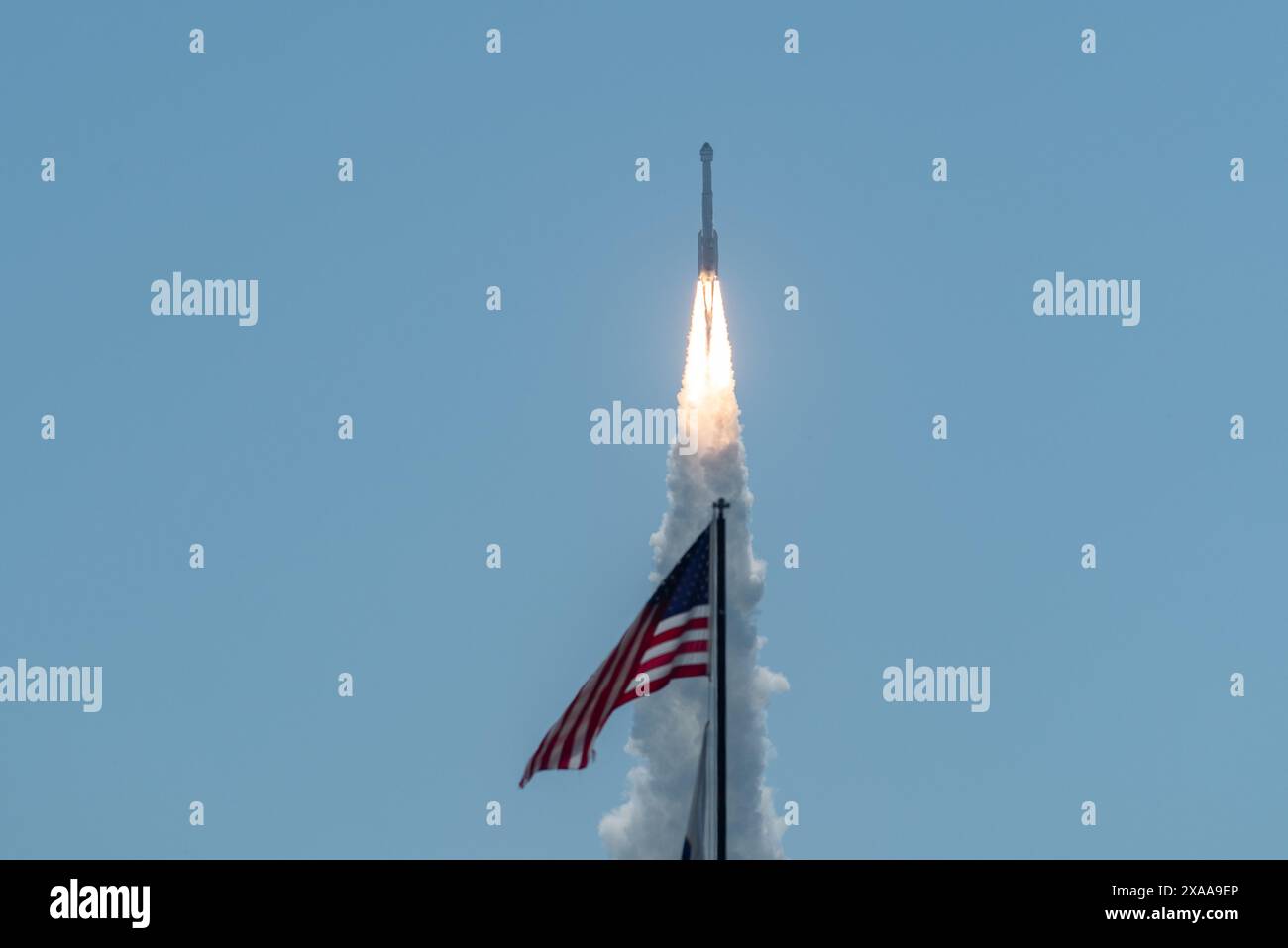 Boeing starliner space station hi-res stock photography and images - Alamy