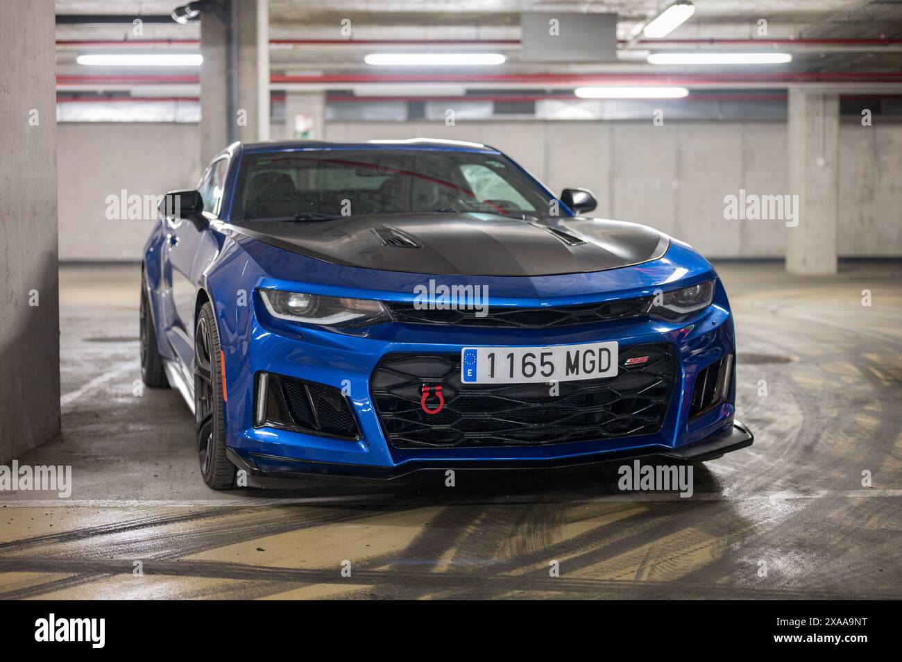 Blue chevrolet camaro ss in hi-res stock photography and images - Alamy