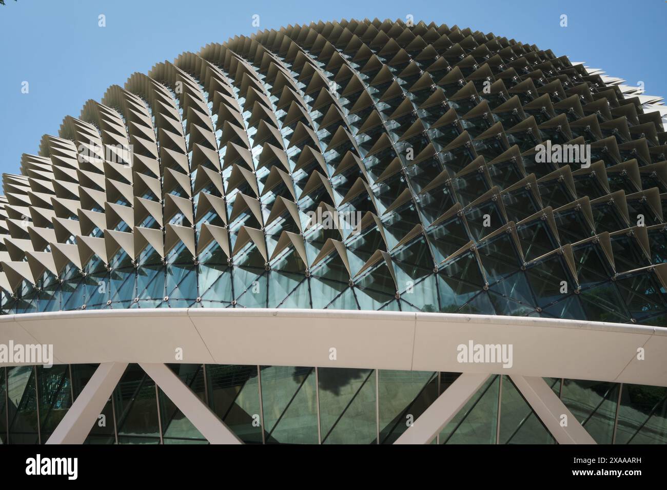 The spiky dome of the Esplanade performing arts theatre in singapore ...