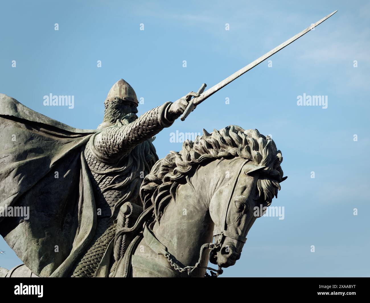A statue of the medieval knight Rodrigo Diaz de Vivar, known as El Cid ...