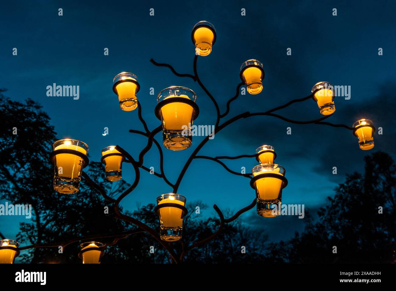 Various light fixtures hi-res stock photography and images - Alamy