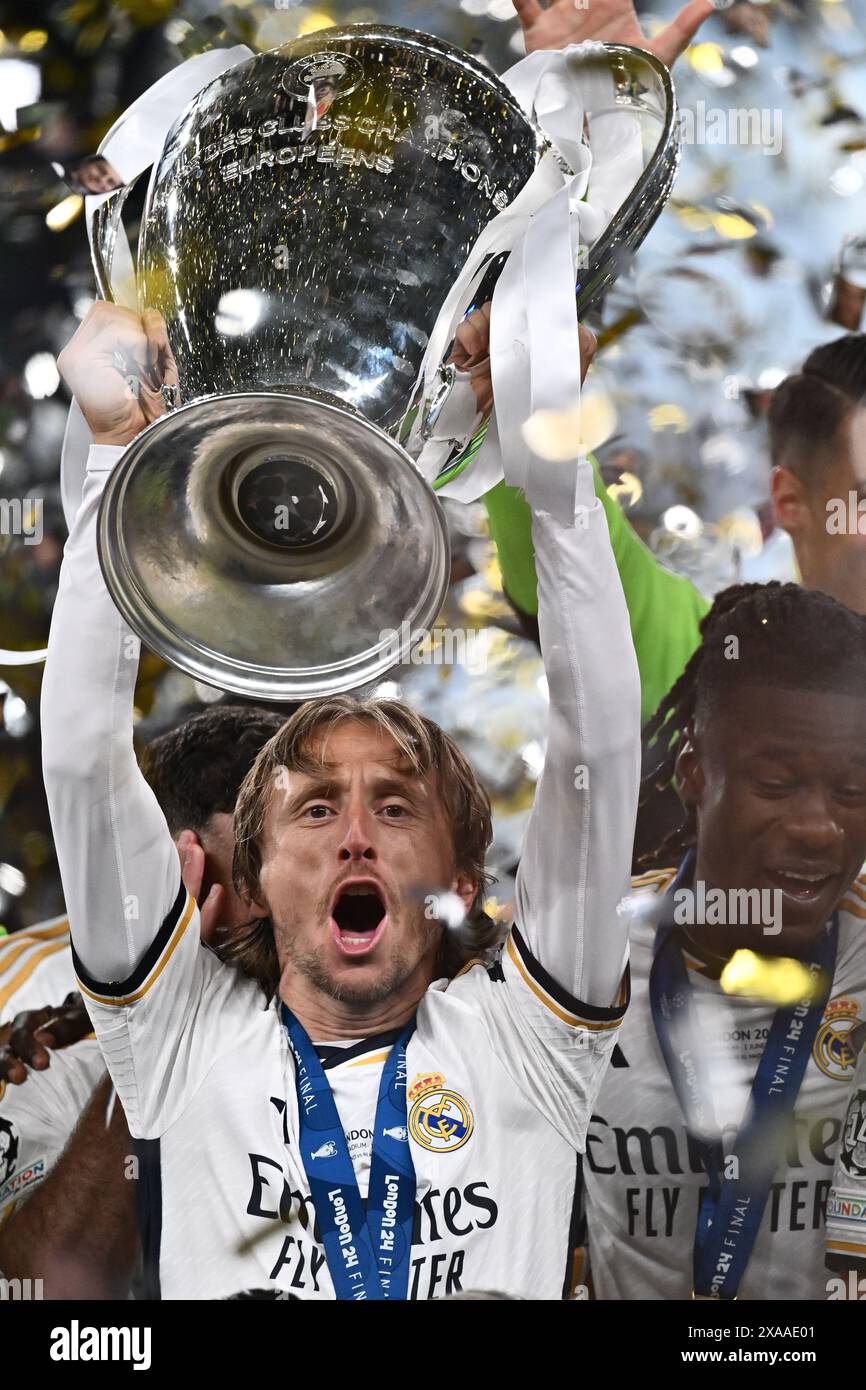 LONDON, ENGLAND - JUNE 1: Luka Modric of Real Madrid celebrates with ...