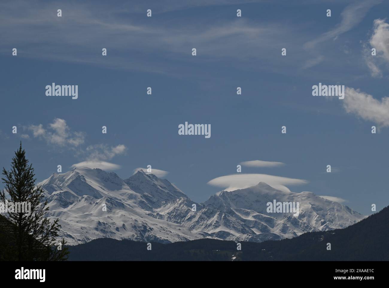 Distant mountain with grassland hi-res stock photography and images - Alamy