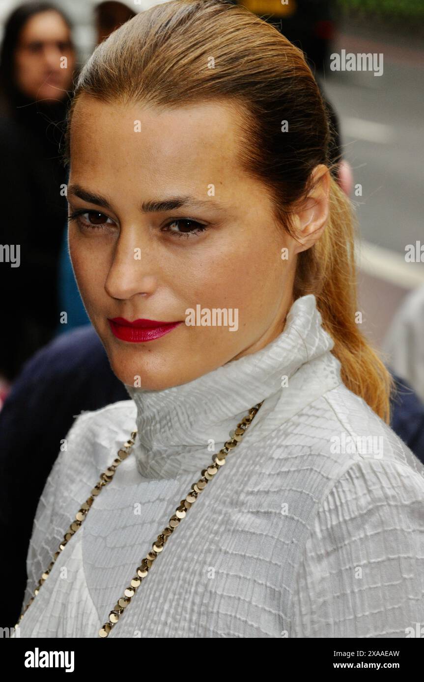 Bon ivor hi-res stock photography and images - Alamy