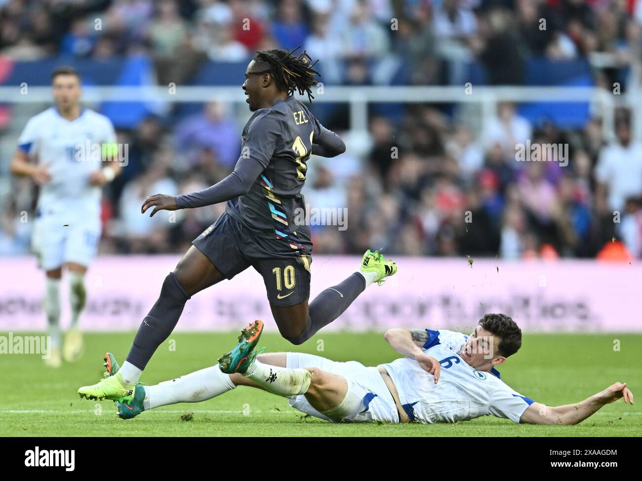 NEWCASTLE UPON TYNE, ENGLAND - JUNE 3: Eberechi Eze of England and ...