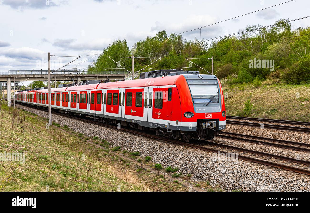 Hebertshausen, Germany, 10th Apr 2024: A DB series 423 regional train ...