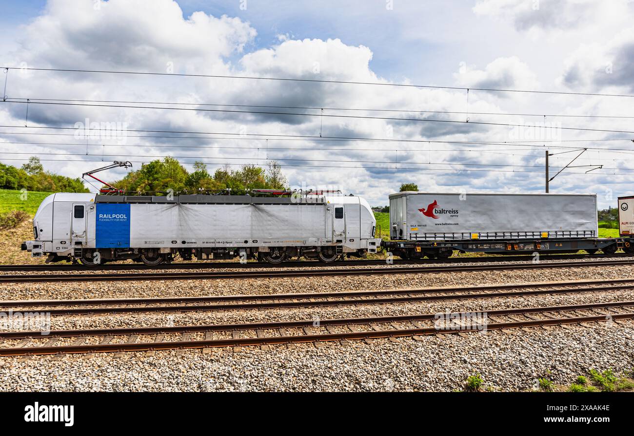 Hebertshausen, Germany, 10th Apr 2024: A Vectron MS electric locomotive from Railpool is ...