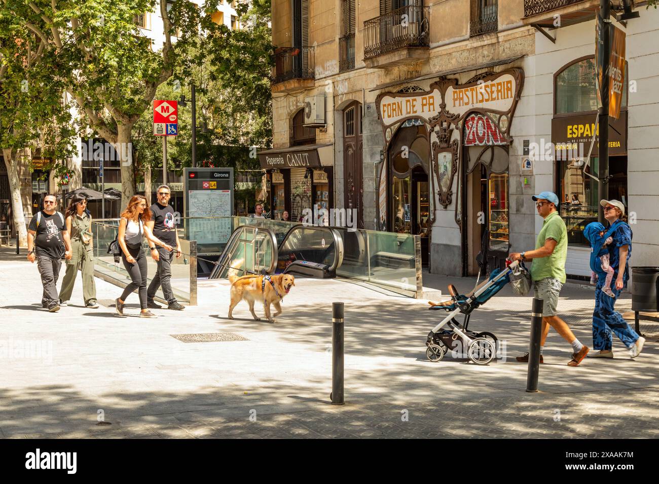 Forn Sarret Bakery founded in 1998, Modernista design, Girona ...