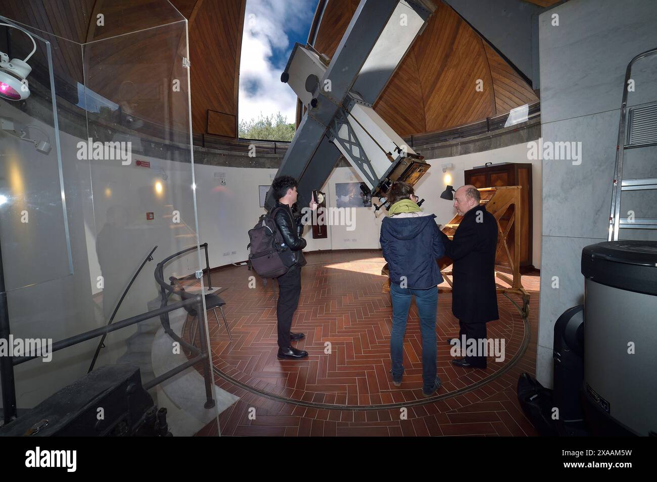 Carte du ciel telescope of the vatican observatory hi-res stock ...
