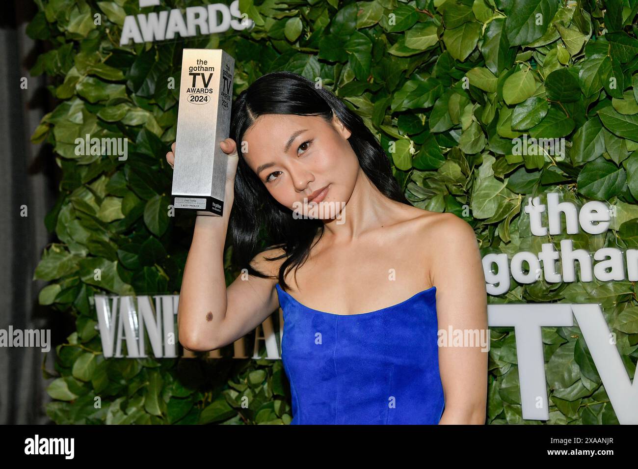 Zine Tseng holds the outstanding performance in a drama series award ...