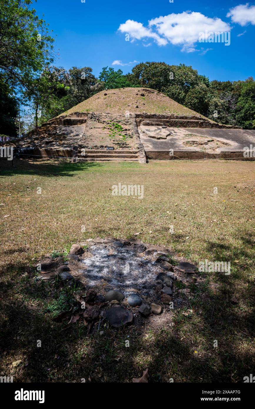 Mayan altar, Casa Blanca archeological site, Chalchuapa, Santa Ana ...