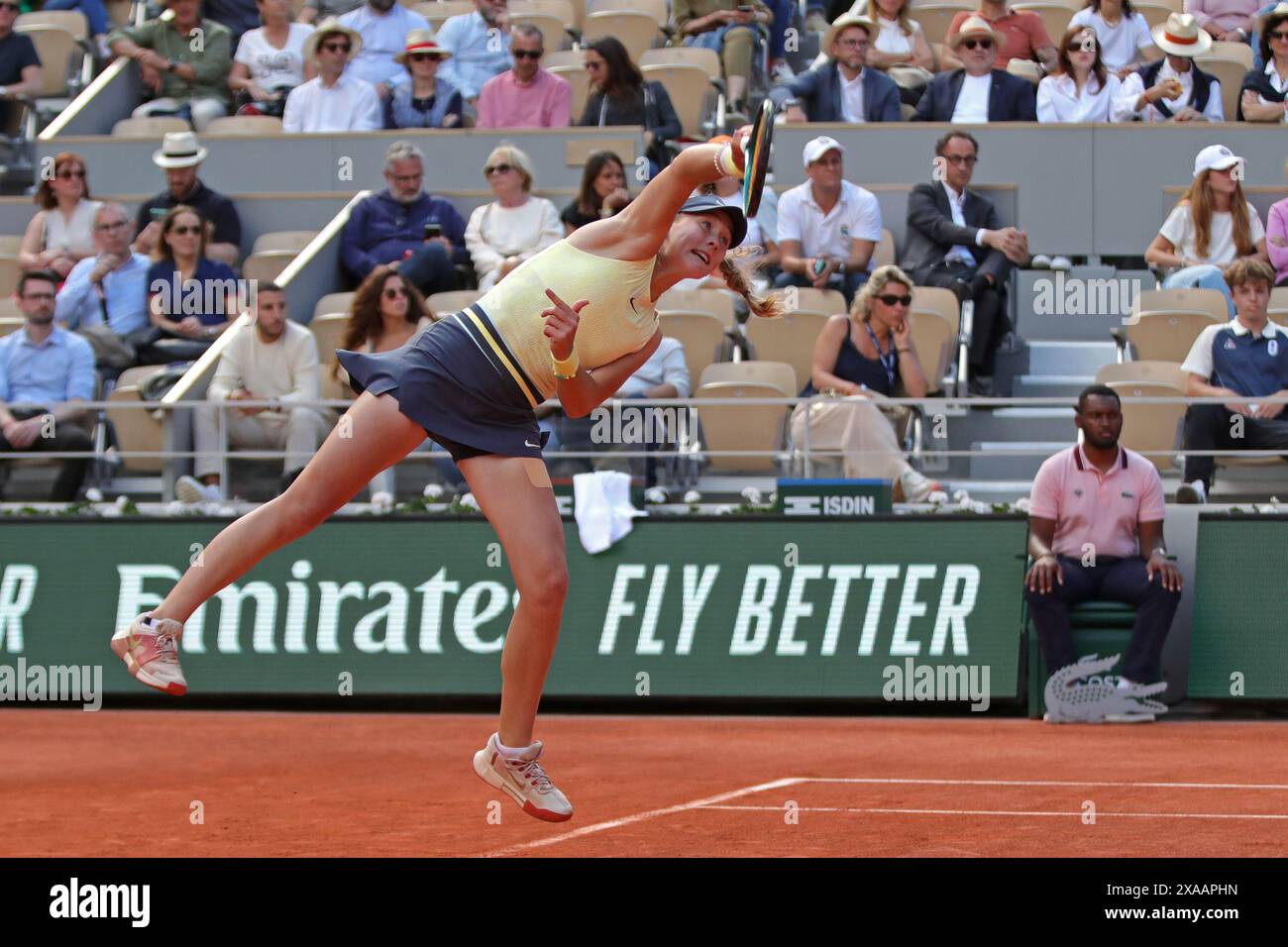 Mirra andreeva french open 2024 hi-res stock photography and images - Alamy