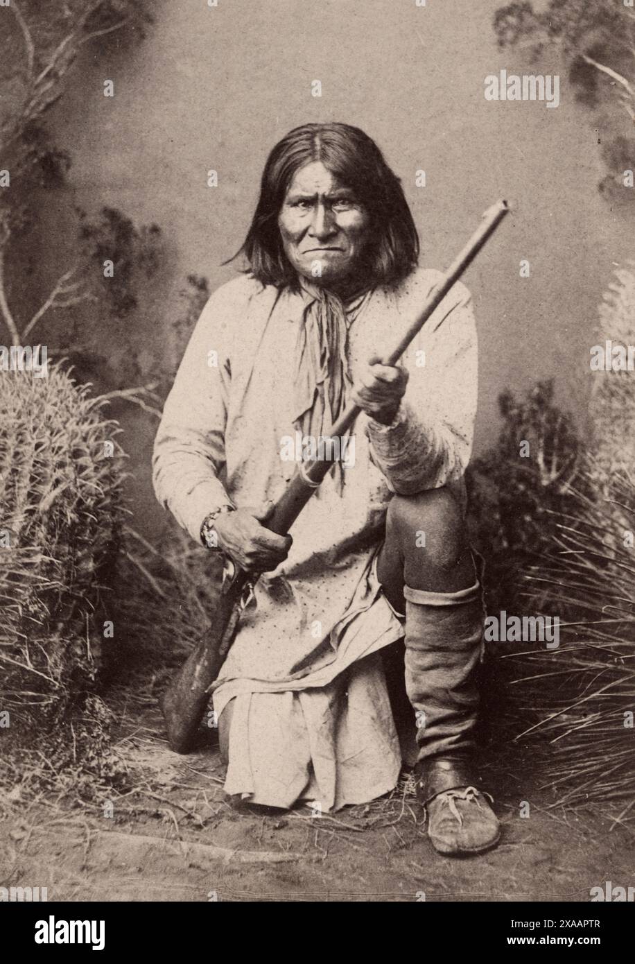 Apache a hi-res stock photography and images - Alamy