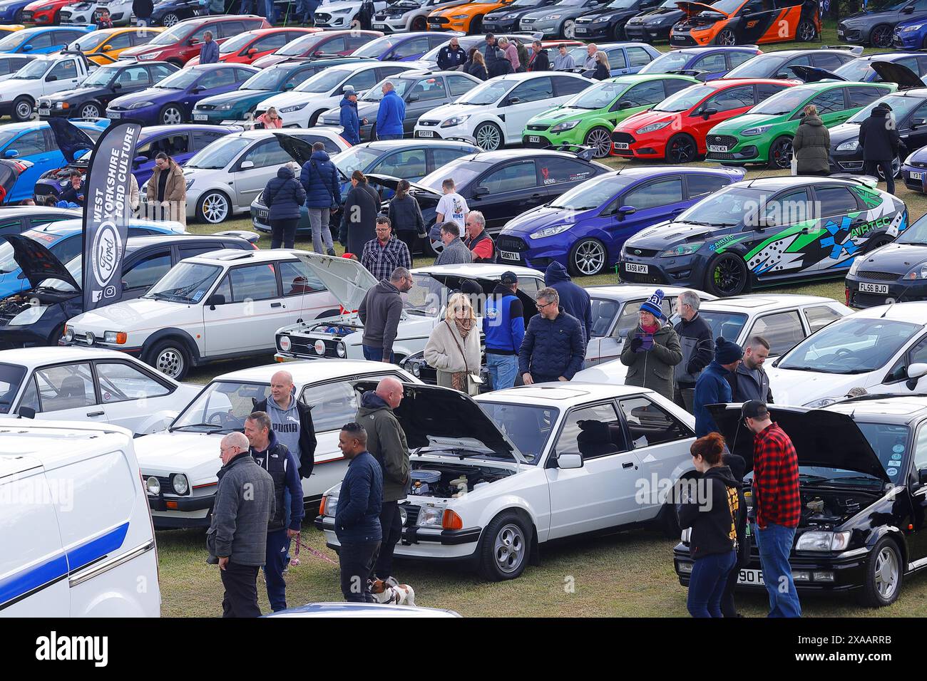 Overhead picture of Ford cars gathered at Squires Cafe Bar Ford Meet ...