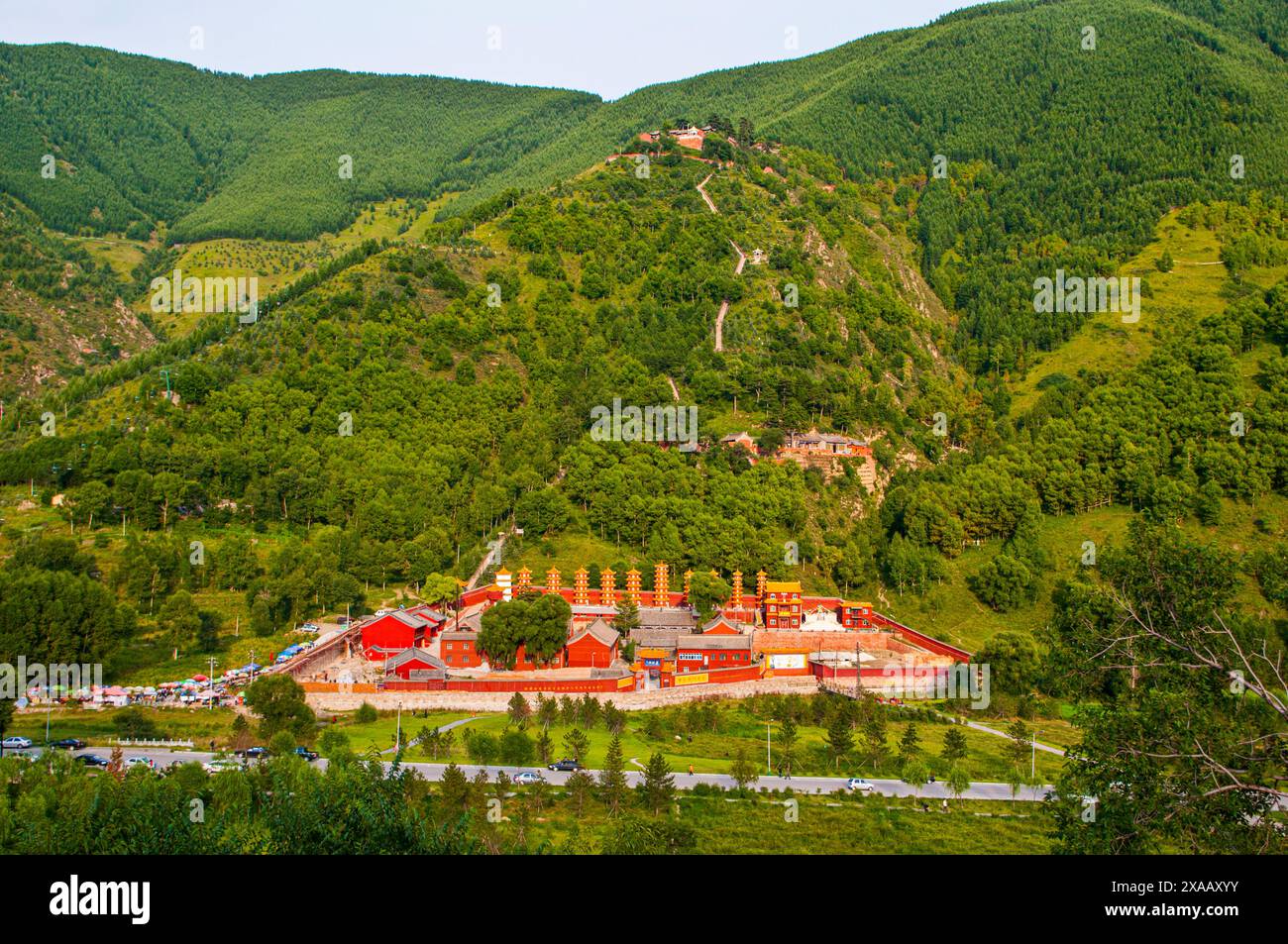 The monastery complex of Wudai Shan (Mount Wutai), UNESCO World ...