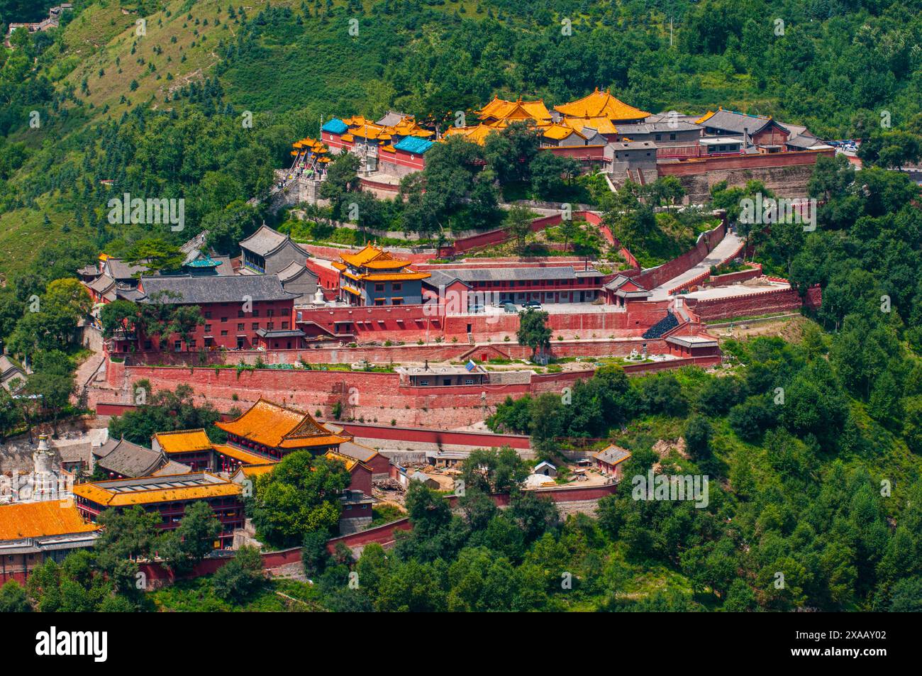 The monastery complex of Wudai Shan (Mount Wutai), UNESCO World ...