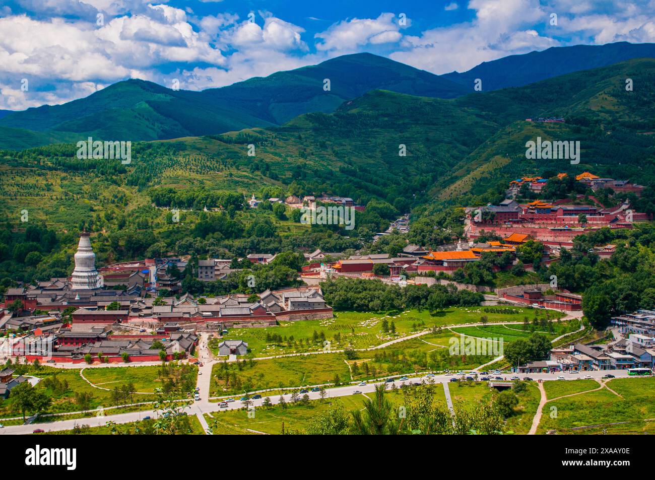 The monastery complex of Wudai Shan (Mount Wutai), UNESCO World ...