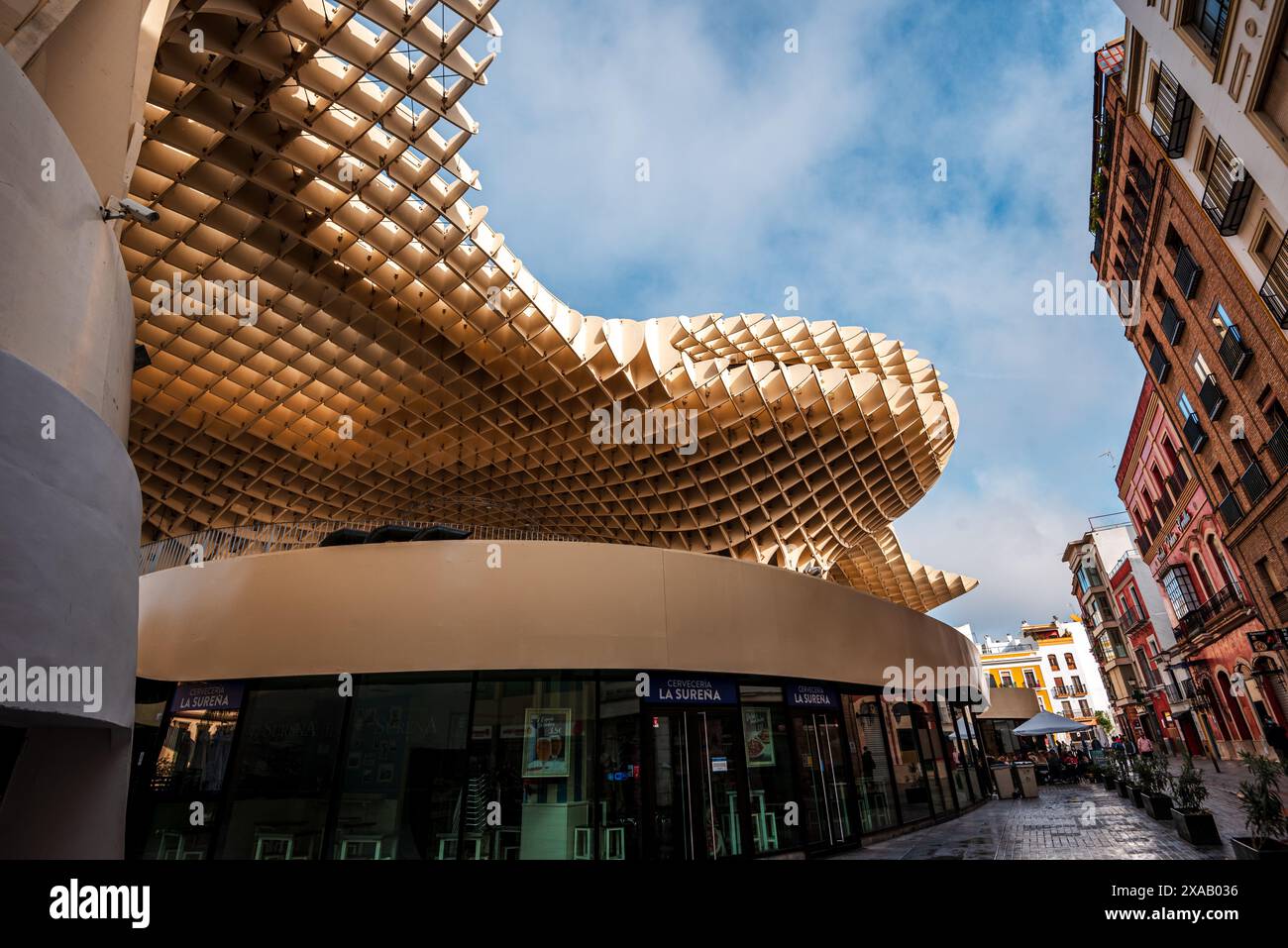 Setas de Sevilla, modern architecture and historic buildings in Seville ...