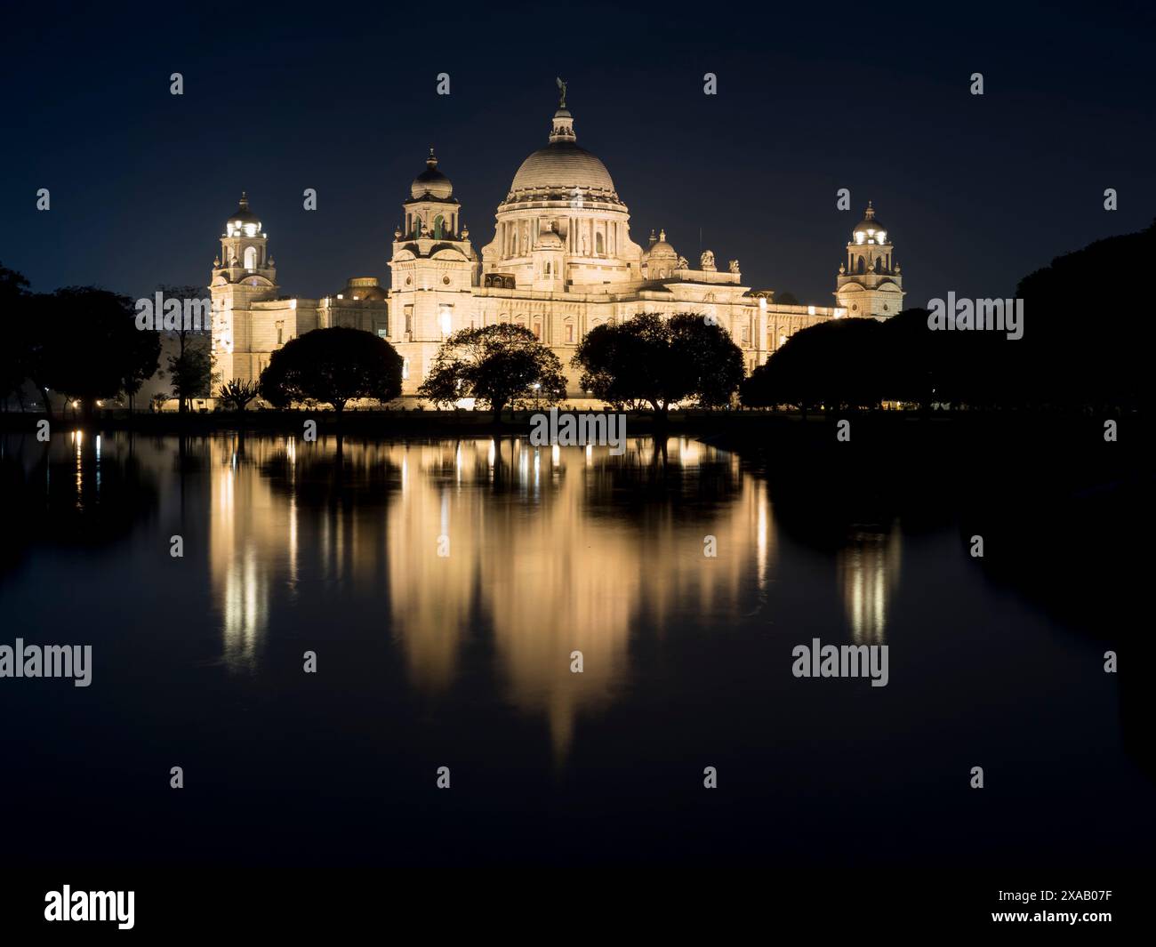 Victoria memorial kolkata hi-res stock photography and images - Alamy
