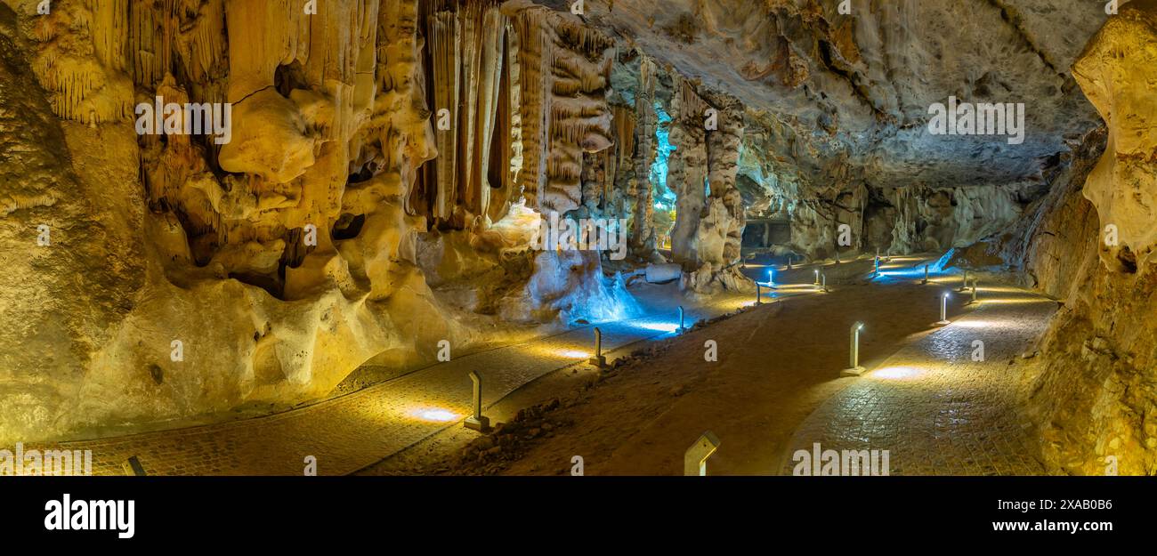 View of pathway in the interior of Cango Caves, Oudtshoorn, Western ...