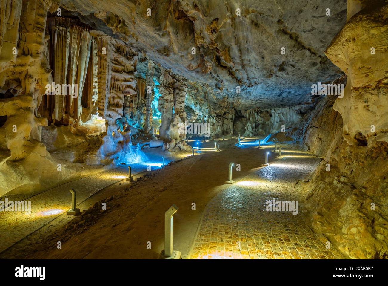 View of pathway in the interior of Cango Caves, Oudtshoorn, Western ... View of pathway in the interior of Cango Caves, Oudtshoorn, Western ...