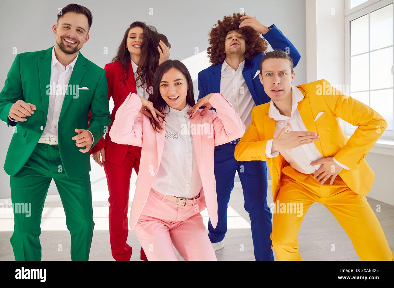 Flash mob dance costumes hi-res stock photography and images - Alamy