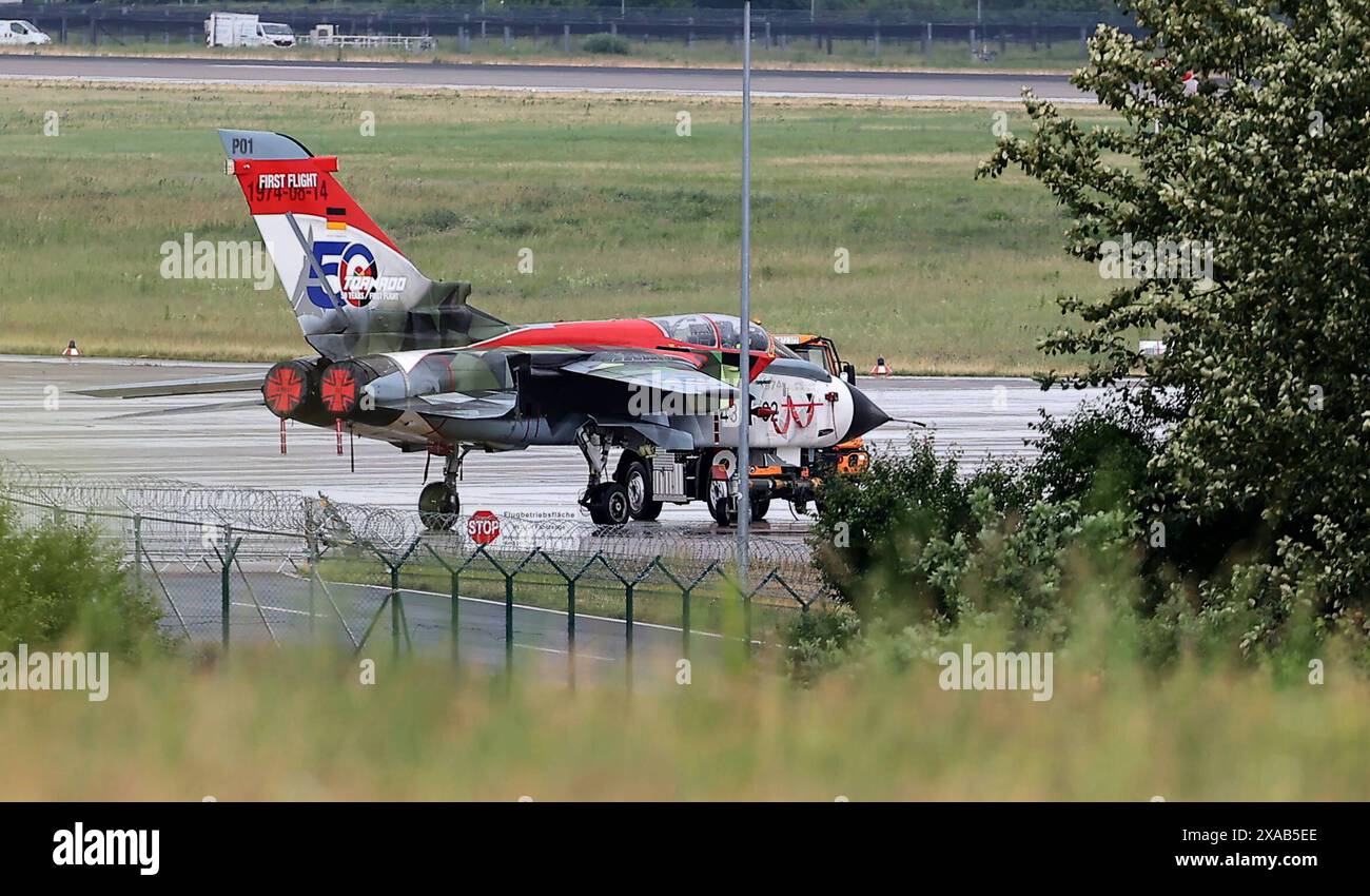 Kampfjet Bundeswehr Berlin, 05.06.2024: Luftfahrtschau ILA. Kampfjet Tornado - 50 Jahre erster ...