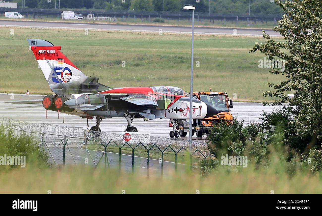 Kampfjet Bundeswehr Berlin, 05.06.2024: Luftfahrtschau ILA. Kampfjet Tornado - 50 Jahre erster ...