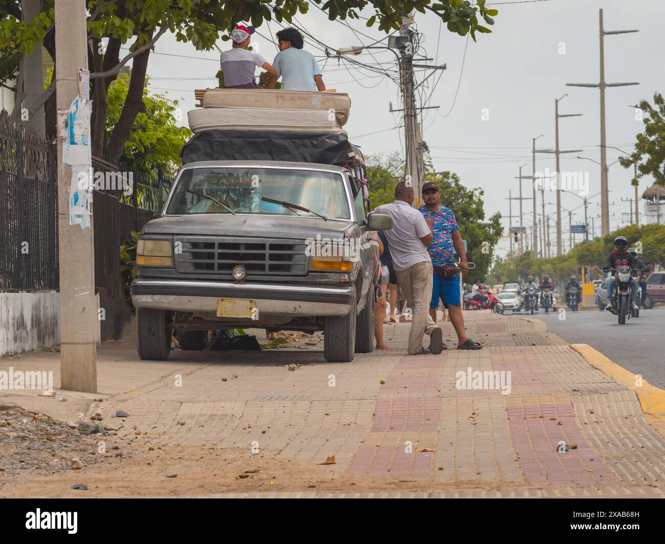 People moving out of village hi-res stock photography and images - Alamy