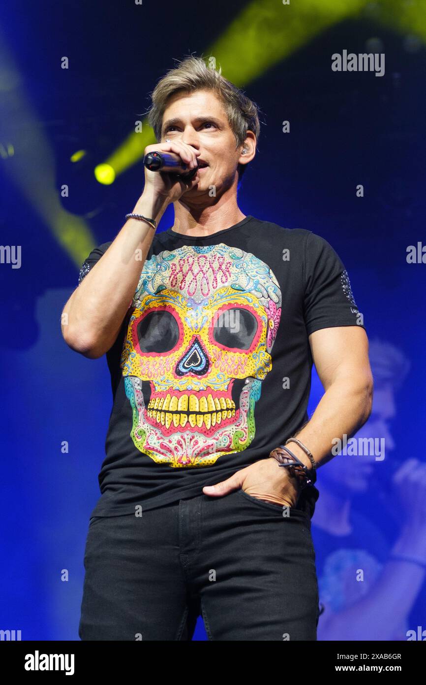 Venezuelan singer Carlos Baute performs during the 30 years in music ...