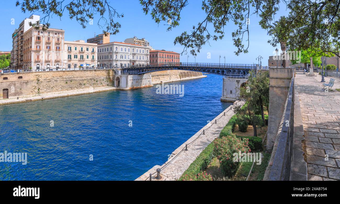 View of the Ponte Girevole (swing bridge) symbol of Taranto in Apulia ...