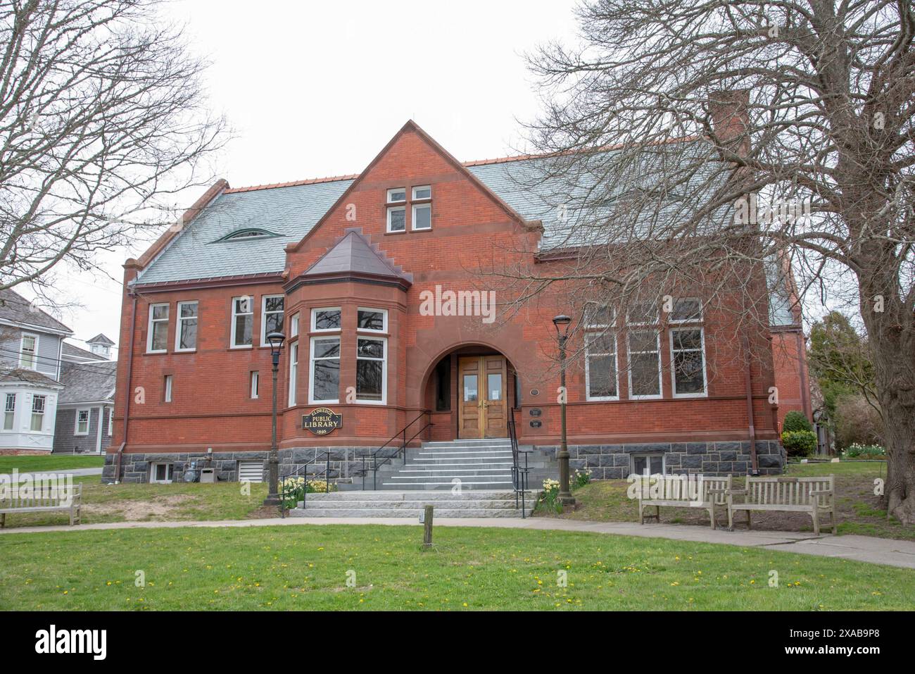 The Eldredge Public Library in Chatham, Cape Cod Massachusetts USA ...