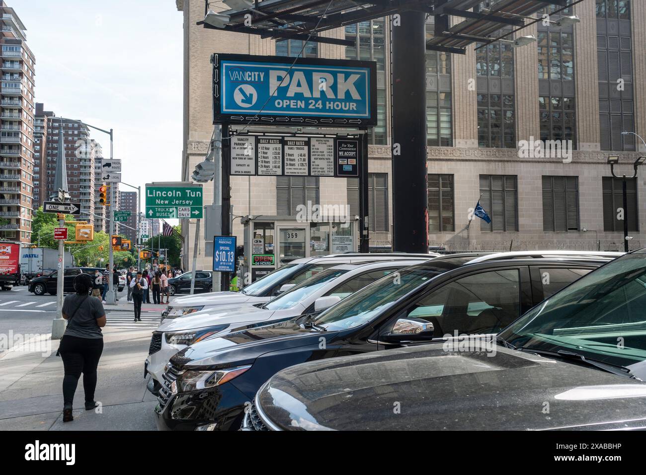 Parking lot near the Lincoln Tunnel entrance in the Chelsea ...
