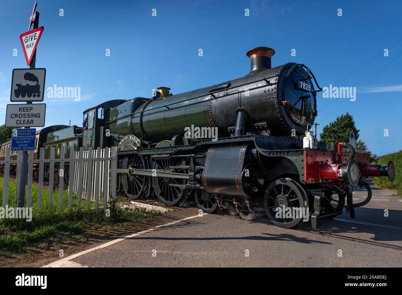 Train preserved railway railways hi-res stock photography and images ...