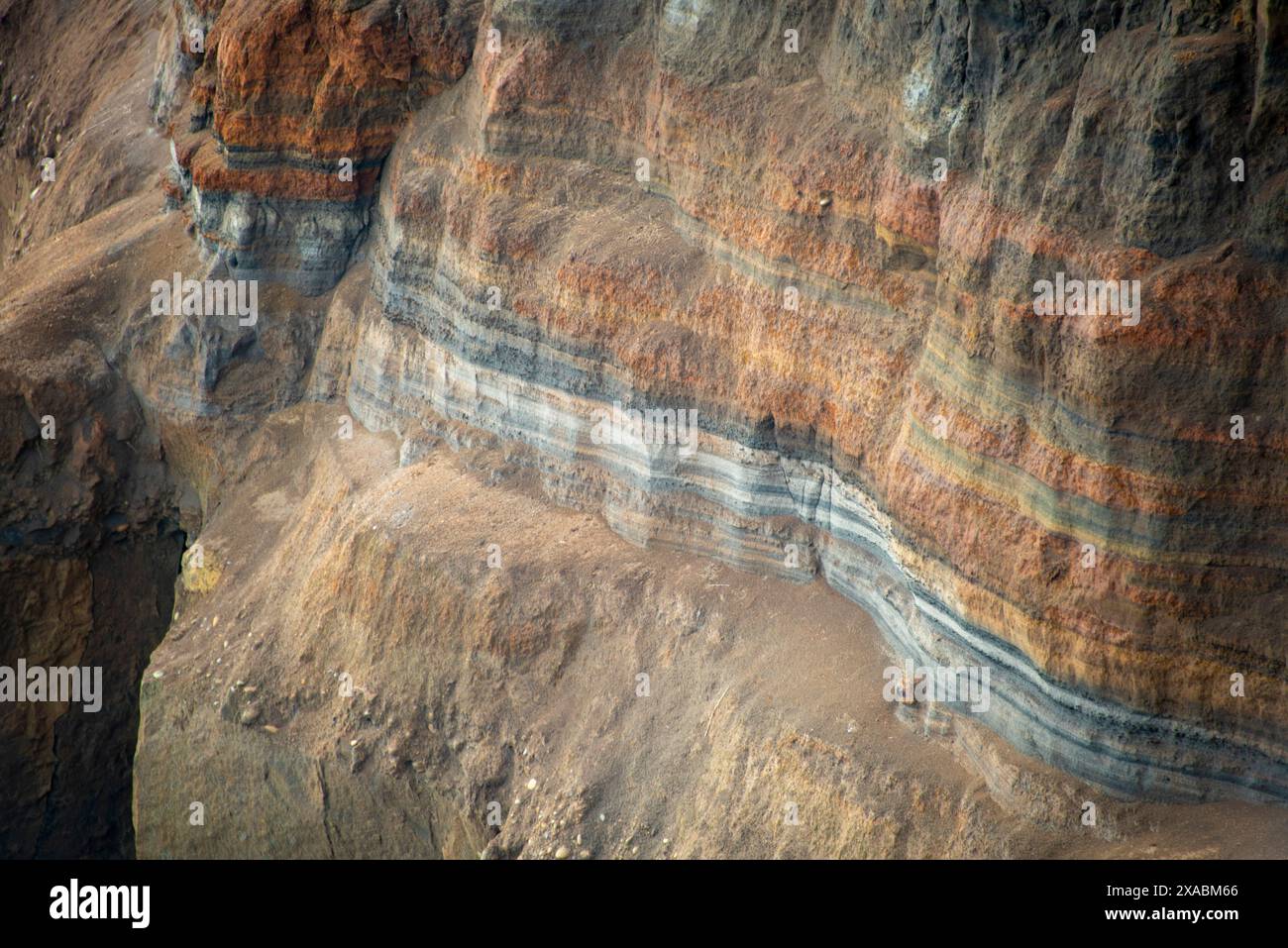 Geological Sedimentary Layers in Cliff Stock Photo - Alamy