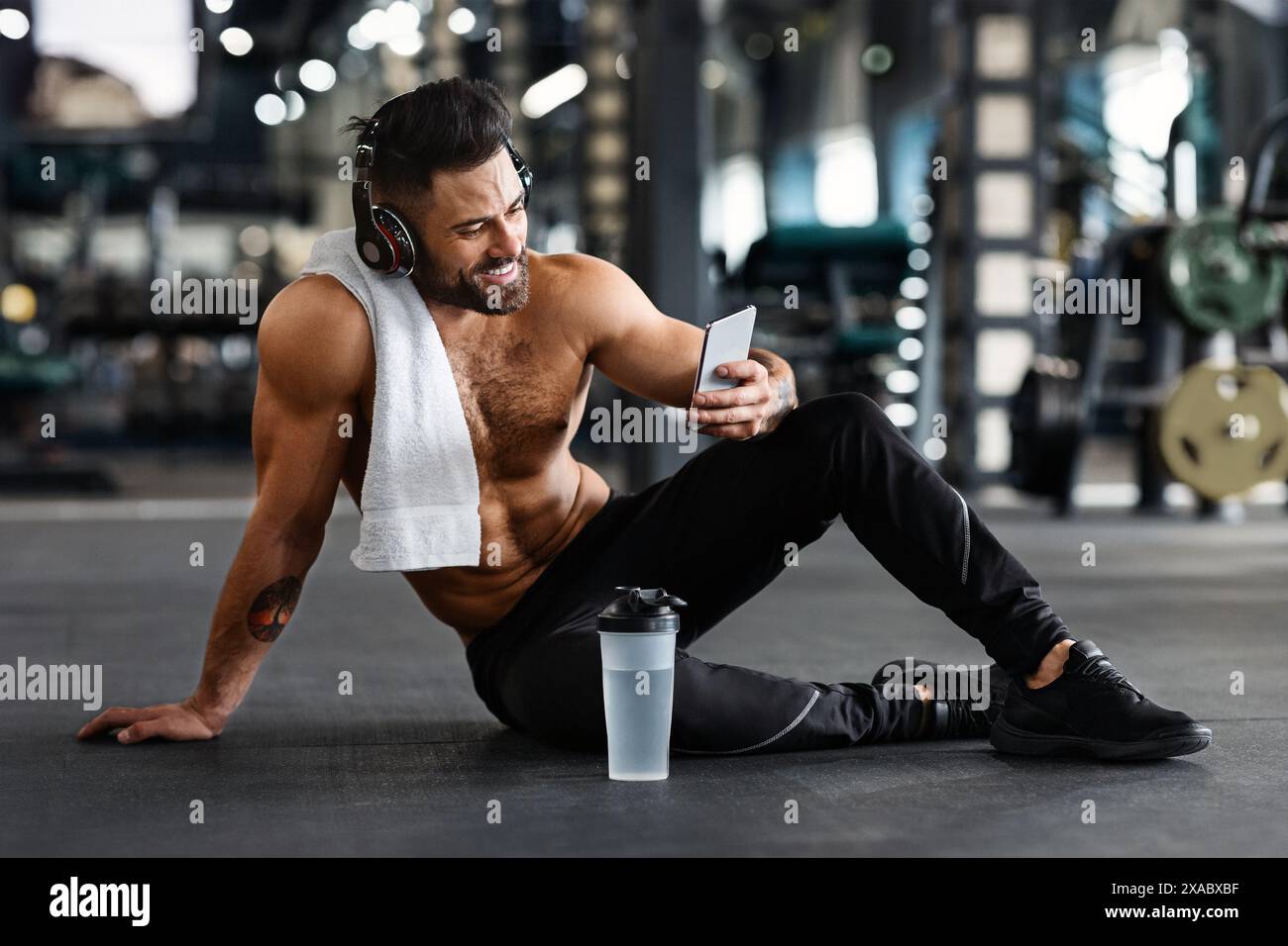 Lazy bodybuilder hi-res stock photography and images - Alamy