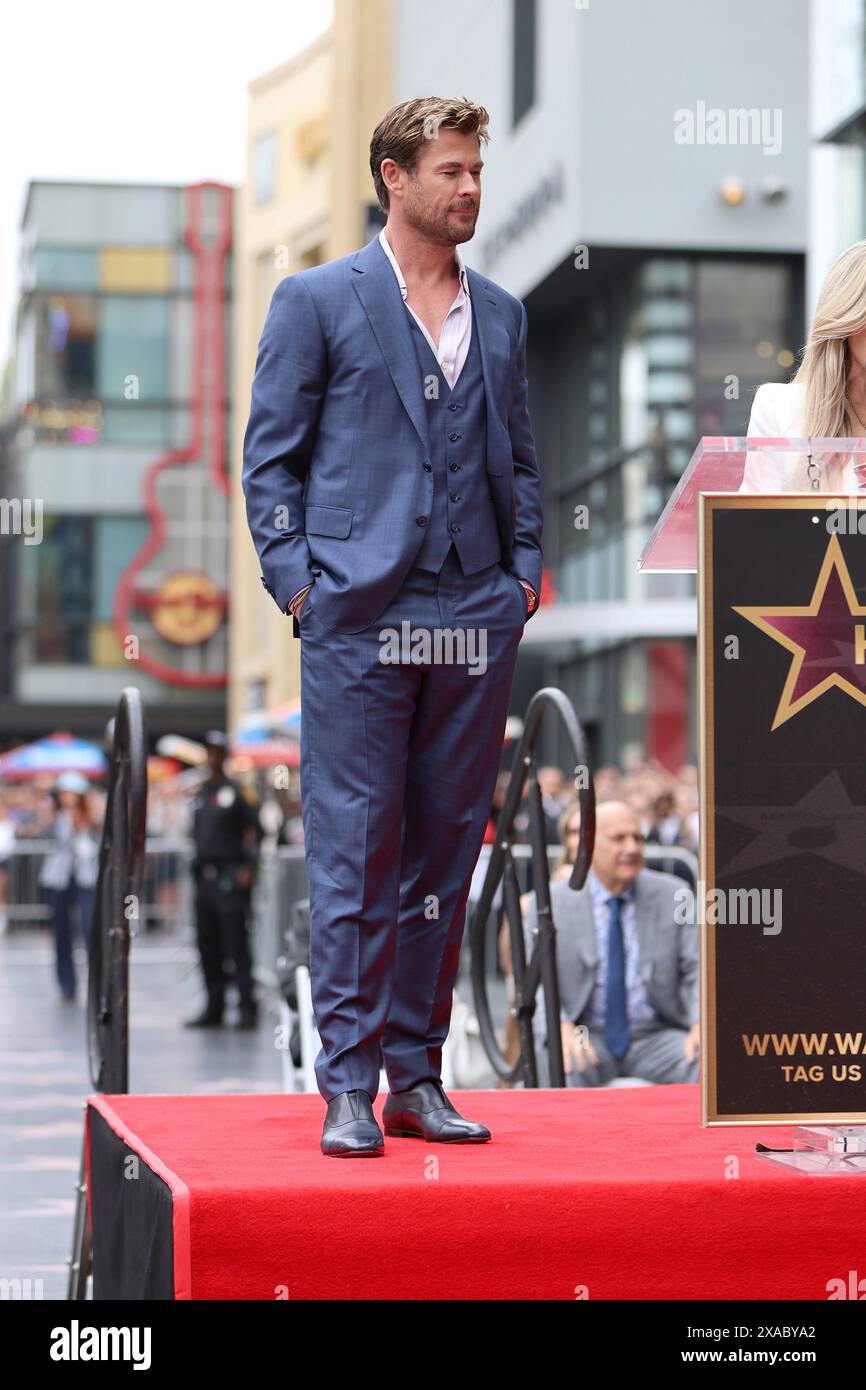 LOS ANGELES - MAY 23: Chris Hemsworth at the Chris Hemsworth Star ...
