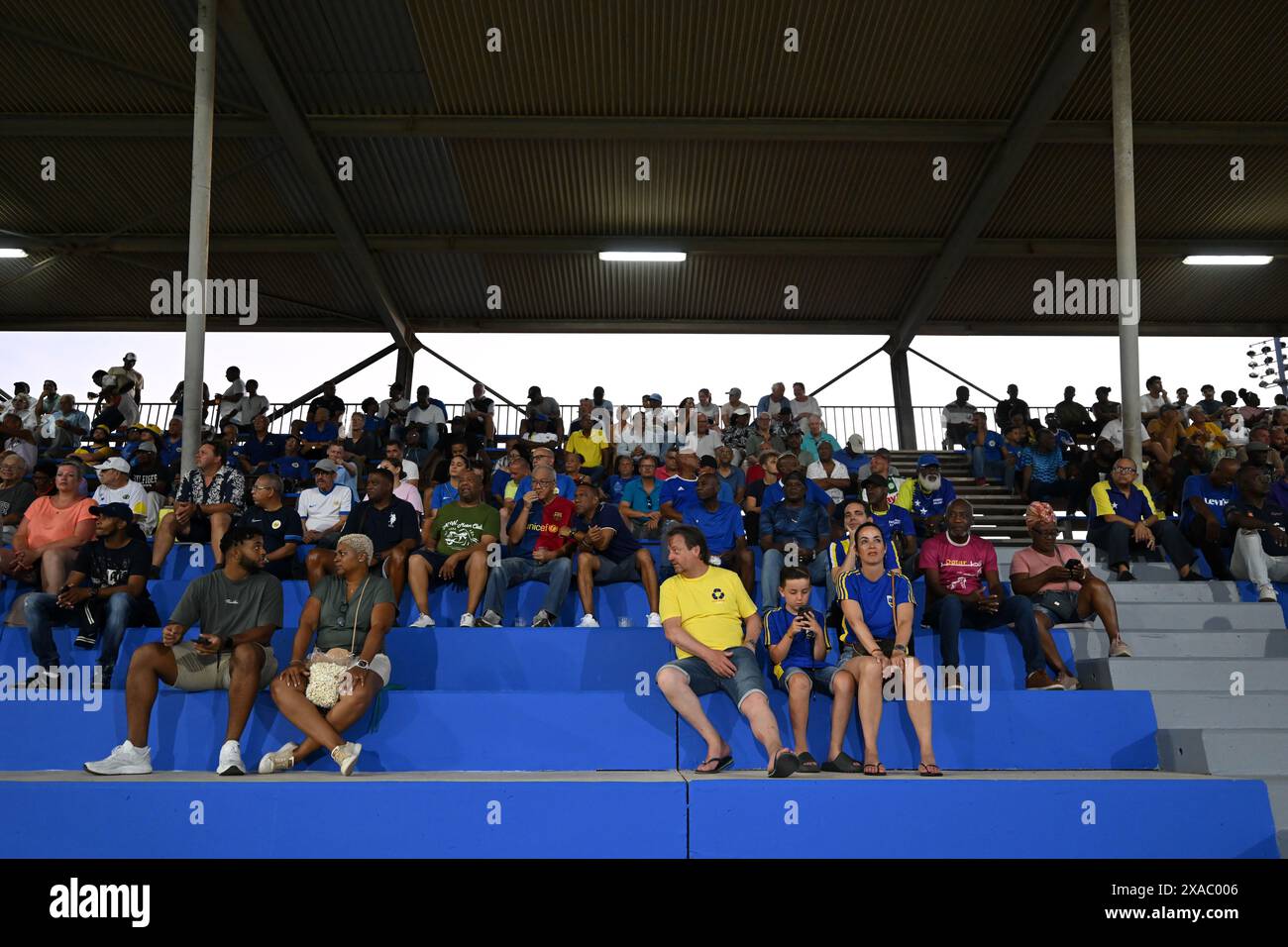WILLEMSTAD - Supporters of Curacao during the World Cup qualifying ...