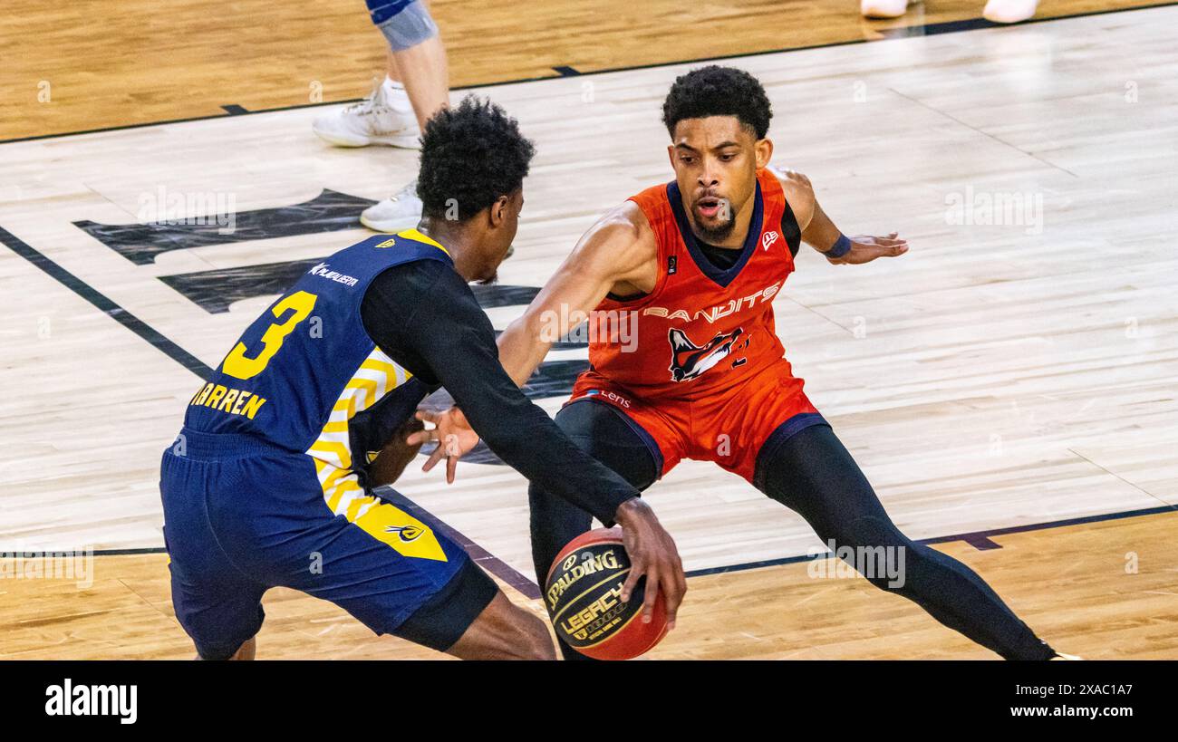Zach warren hi-res stock photography and images - Alamy