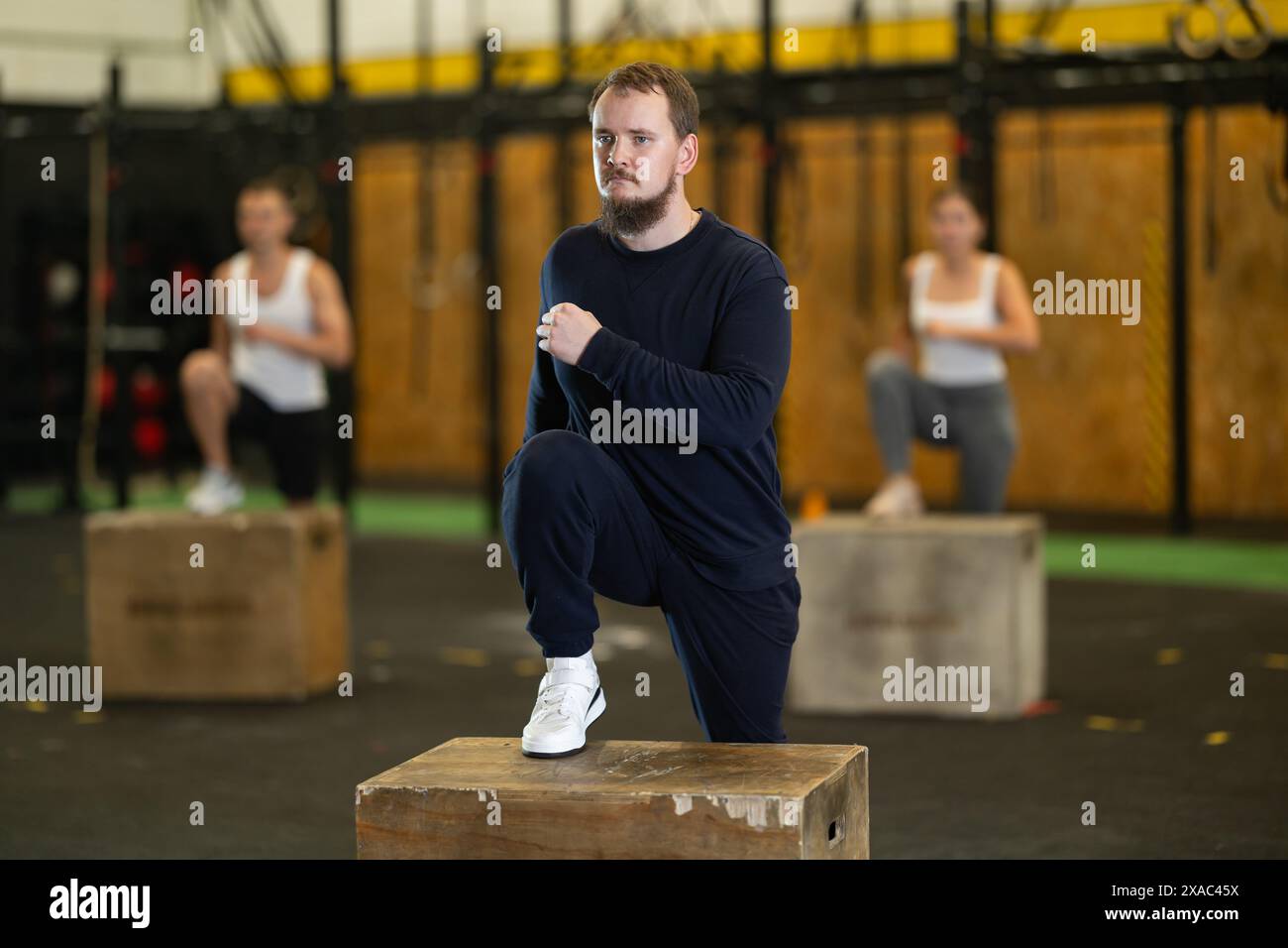 Box step workout hi-res stock photography and images - Alamy