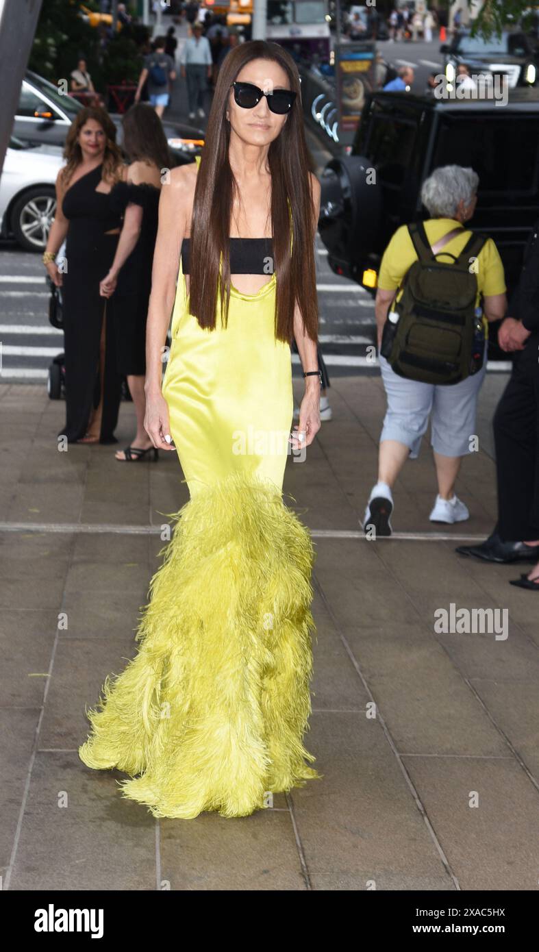 Vera Wang arriving for the 2024 Fragrance Foundation Awards at The ...