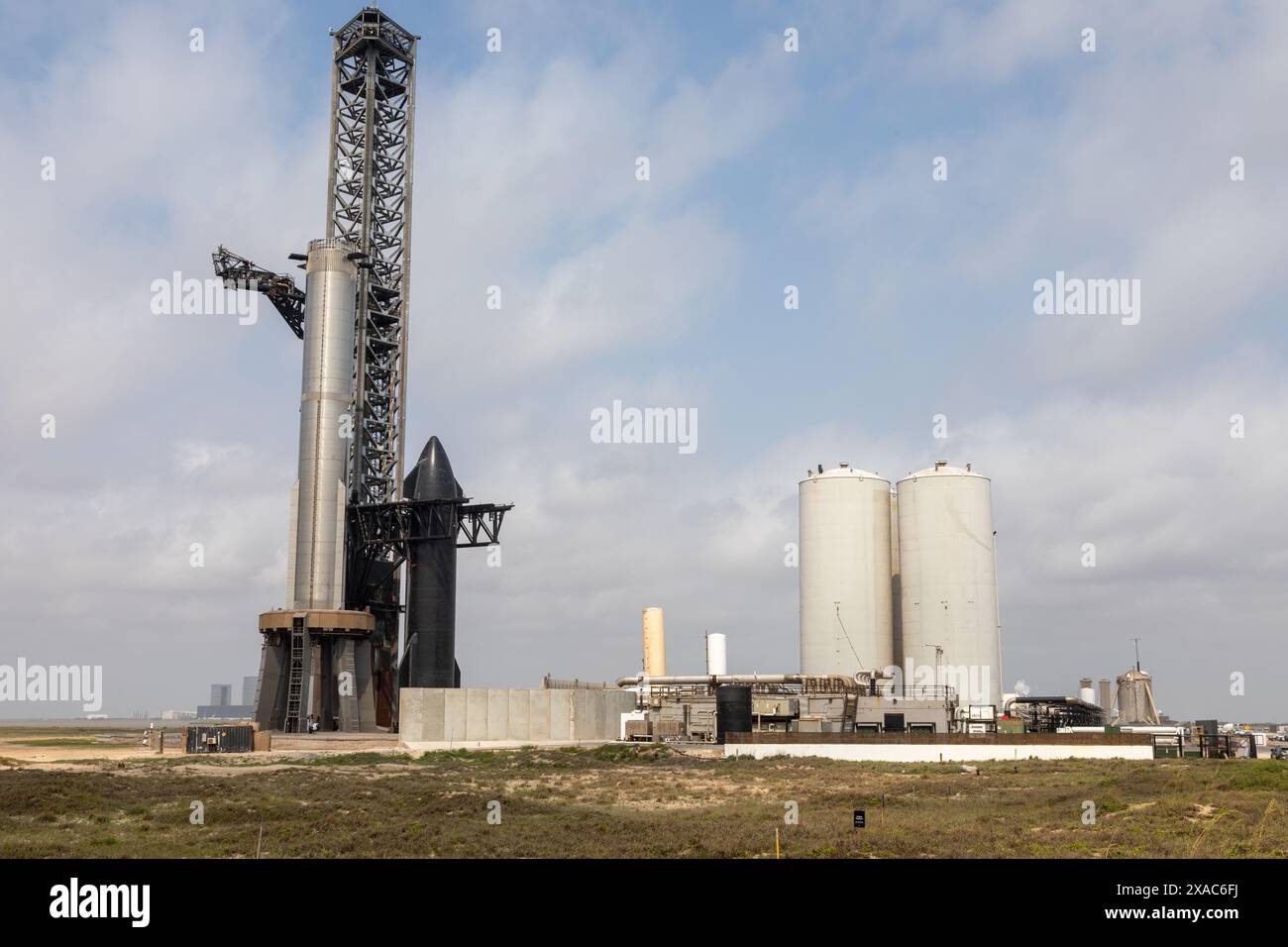 Spacex super heavy starship hi-res stock photography and images - Alamy