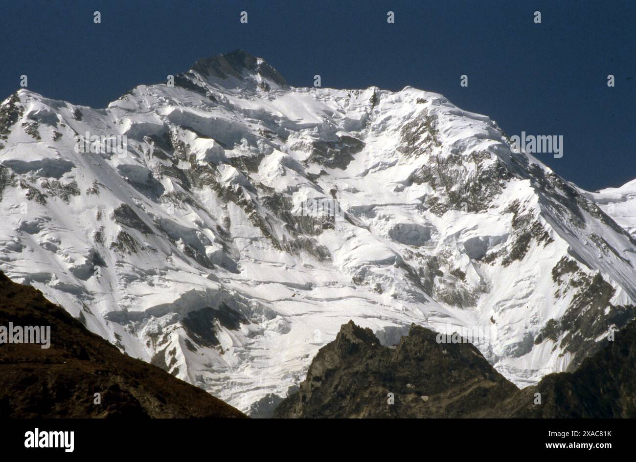Pakistan 1980s hi-res stock photography and images - Alamy