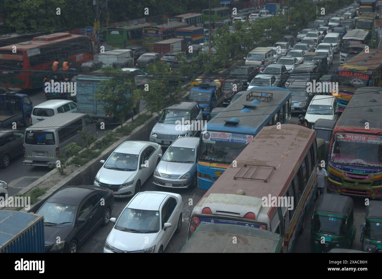 Dhaka, Bangladesh. 6th June, 2024. Vehicles sit in traffic during a ...