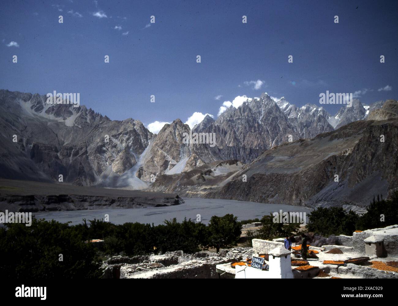Pakistan flood mountains hi-res stock photography and images - Alamy