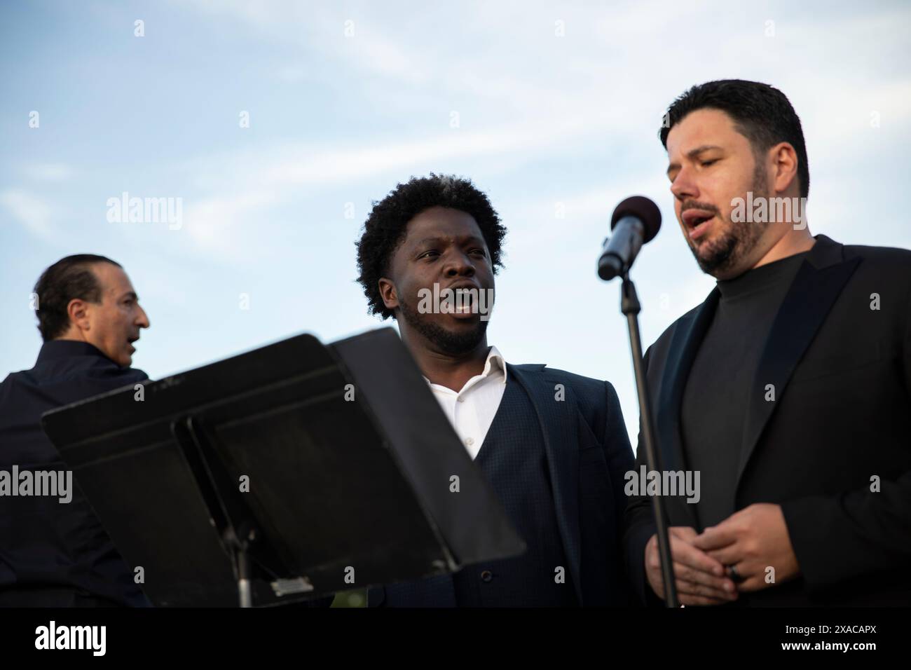 American opera baritone hi-res stock photography and images - Alamy